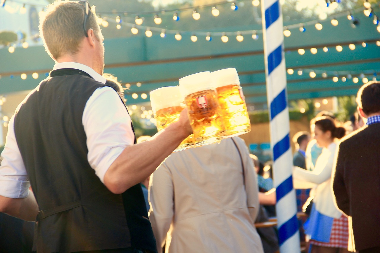 Oktoberfest fun facts and traditions | LK Translations